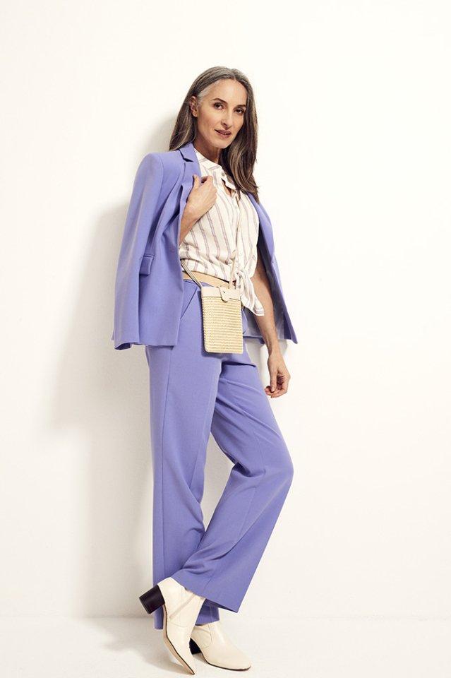 How to wear a very peri suit - look 1